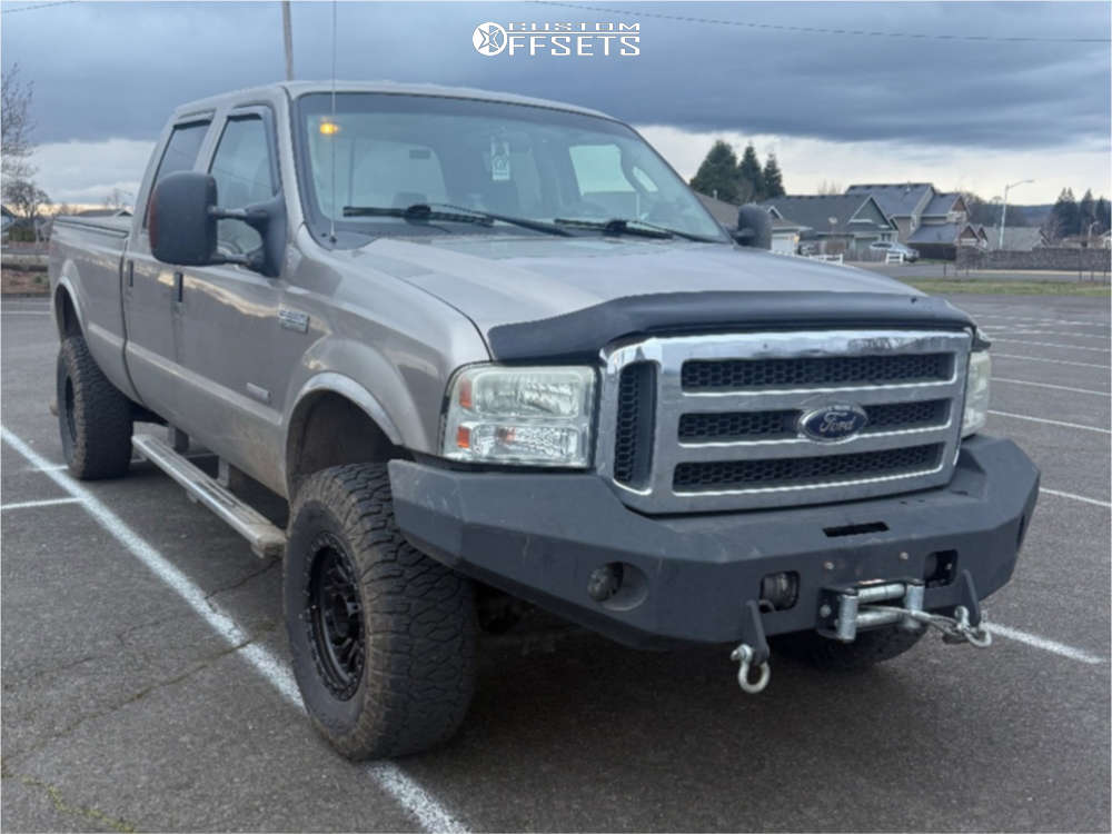 2005 Ford F-350 Super Duty with 18x9 -12 Fuel Rincon and 35/12.5R18 ...