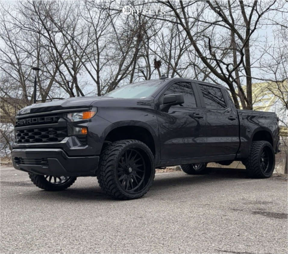 2024 Chevrolet Silverado 1500 with 24x12 -44 TIS 547b and 33/13.5R24 ...
