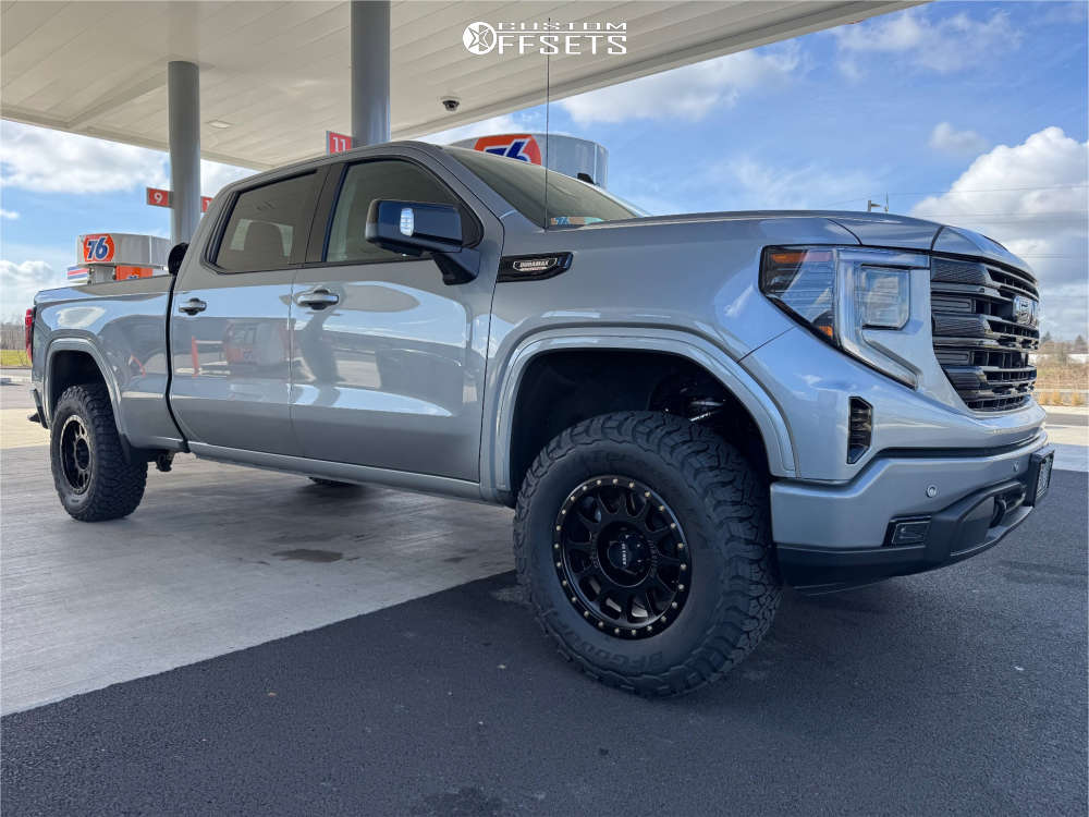 2024 GMC Sierra 1500 with 18x9 0 Method Mr305 and 295/70R18 BFGoodrich ...