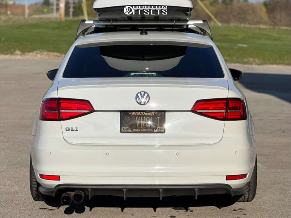 2016 Volkswagen Jetta with 18x8.5 45 Fifteen52 Chicane and 225/40R18 ...