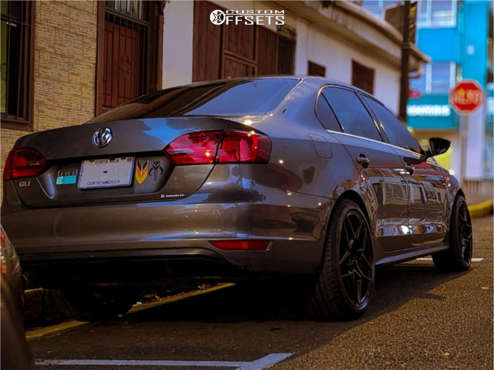 2013 Volkswagen Jetta with 19x8.5 35 Rohana Rfx11 and 235/35R19 ...