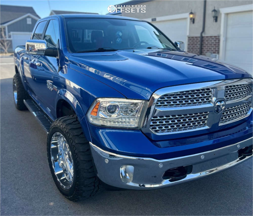 2017 Ram 1500 with 20x12 -44 TIS 544c and 33/12.5R20 Armstrong Dessert ...