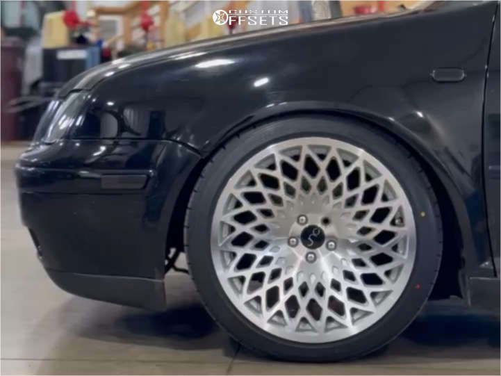 2002 Volkswagen Jetta with 18x9.5 35 JNC Jnc043 and 225/40R18 Kosic Drs ...