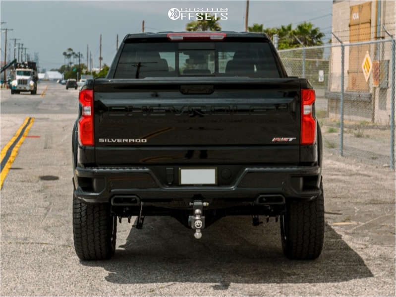 2023 Chevrolet Silverado 1500 with 20x10 -19 Gear Off-Road Flair and 35 ...
