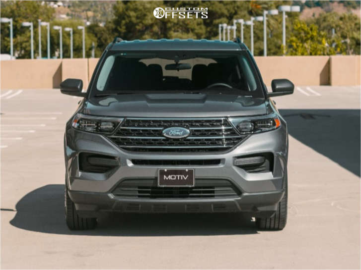 2023 Ford Explorer with 20x8.5 40 Motiv Breach and 255/55R20 Nexen ...