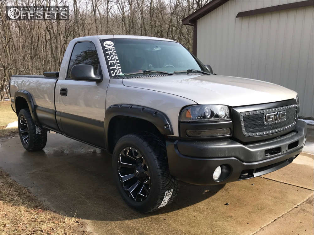 2004 GMC Sierra 1500 with 20x10 -18 Fuel Assault and 305/50R20 Nitto ...