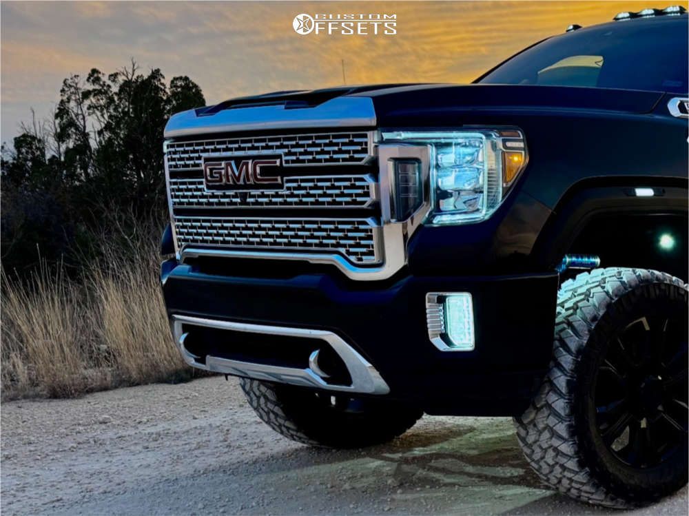 2023 GMC Sierra 2500 HD with 22x8.5 44 OE Concept G19 and 37/13.5R22 Nitto Trail Grappler and ...