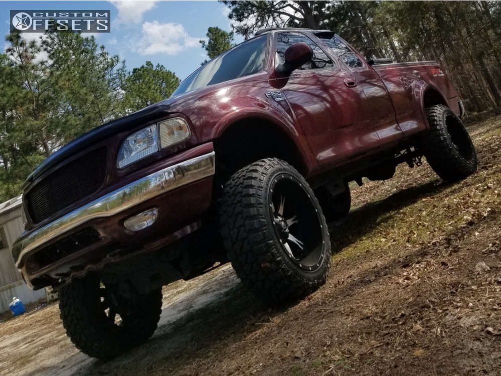1999 Ford F-150 with 22x12 -44 Fuel Nutz and 35/12.5R22 Fury Offroad ...