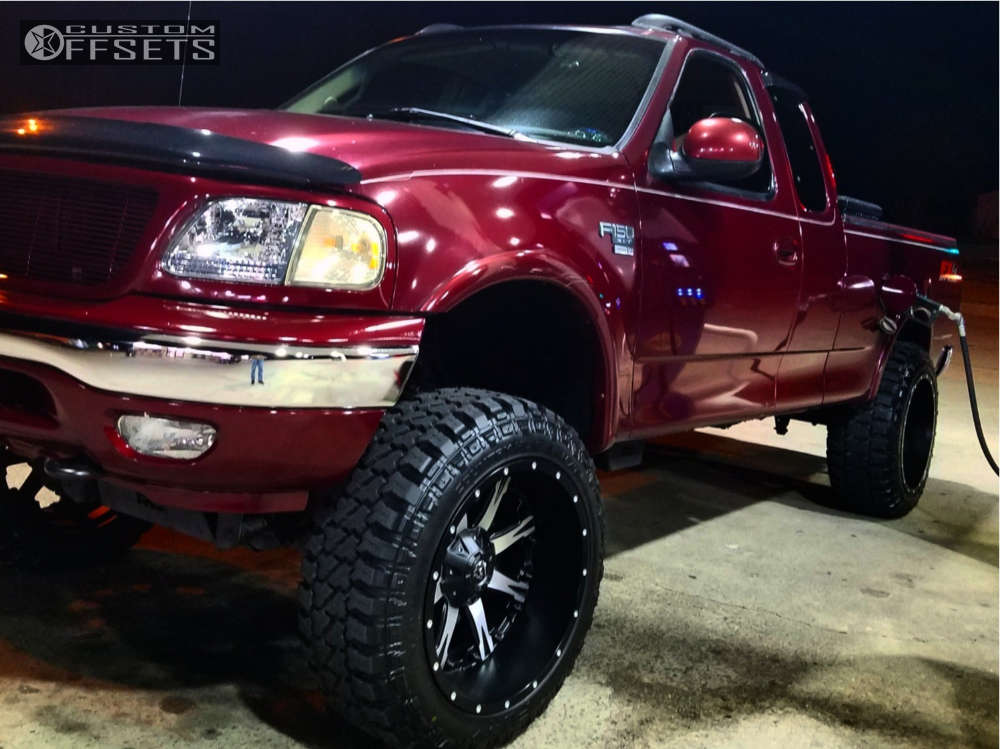 1999 Ford F-150 with 22x12 -44 Fuel Nutz and 35/12.5R22 Fury Offroad ...