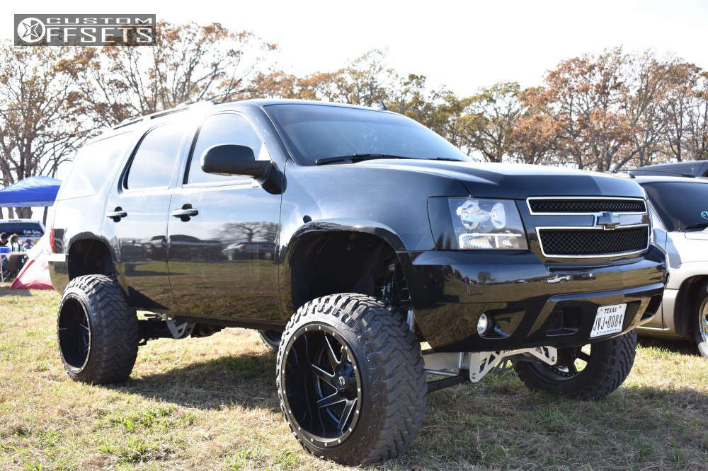 2007 Chevrolet Tahoe with 22x14 -70 Fuel Renegade and 35/12.5R22 Atturo ...