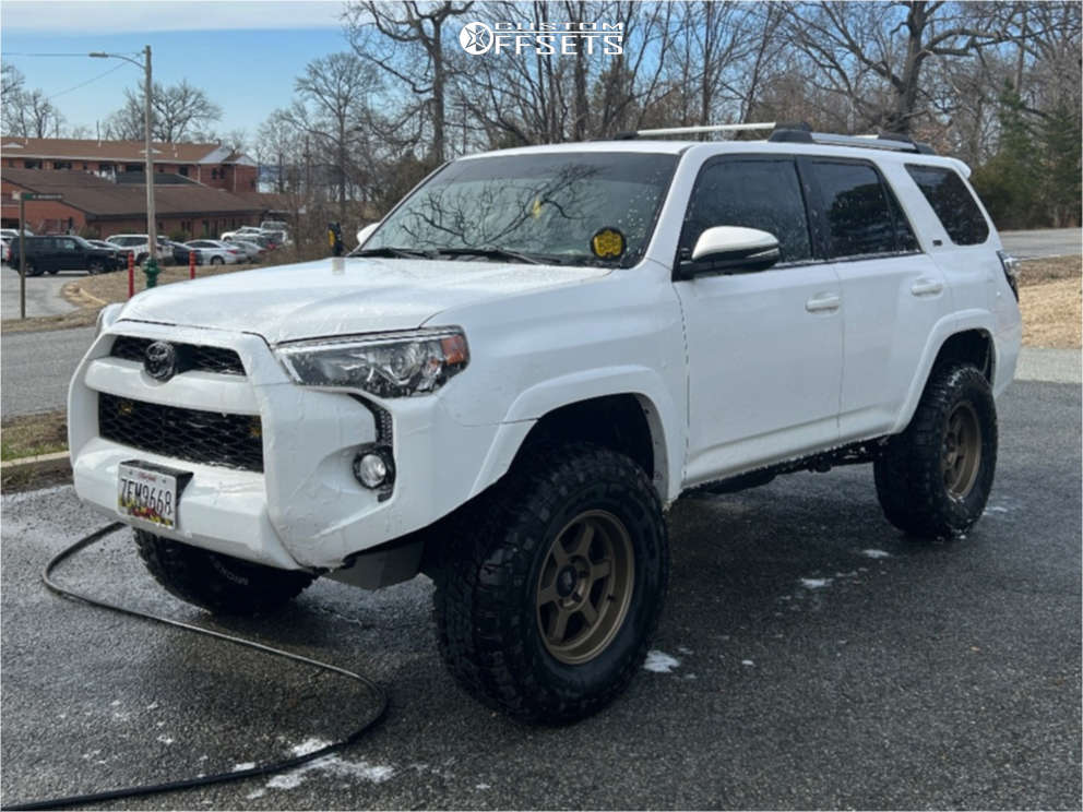 2019 Toyota 4Runner with 17x8.5 -12 MST Time Attack and 315/75R17 ...