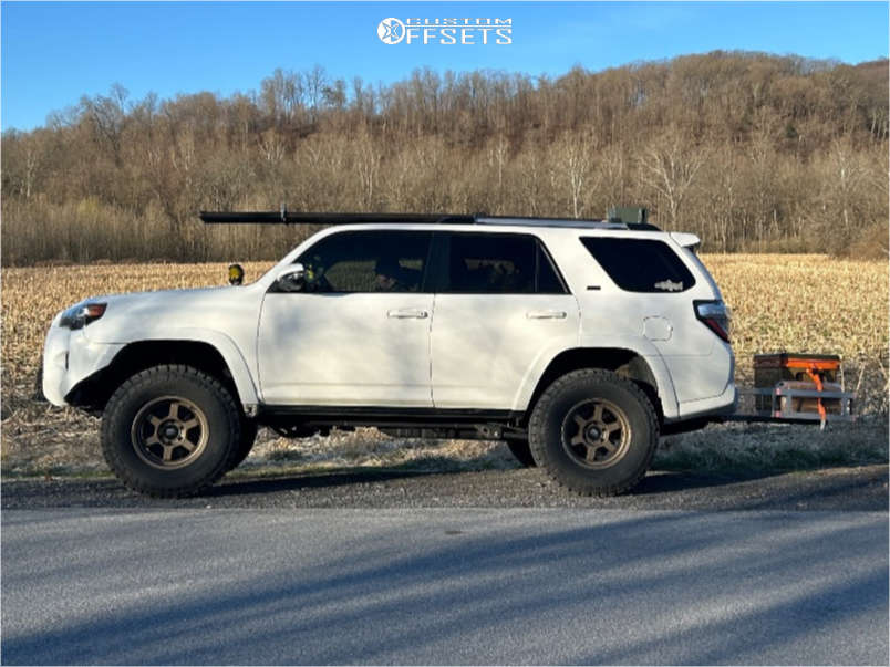 2019 Toyota 4Runner with 17x8.5 -12 MST Time Attack and 315/75R17 ...
