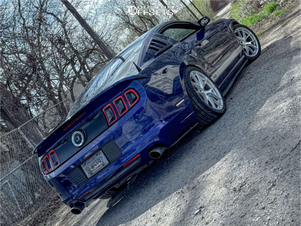 2013 Ford Mustang with 19x8.5 35 Aodhan Aff7 and 265/35R19 Lexani Lx ...