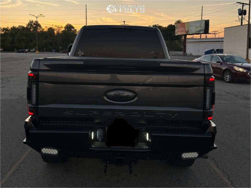 2018 Ford F-250 Super Duty with 18x9 18 Method Mr701 Hd and 35/12.5R18 ...