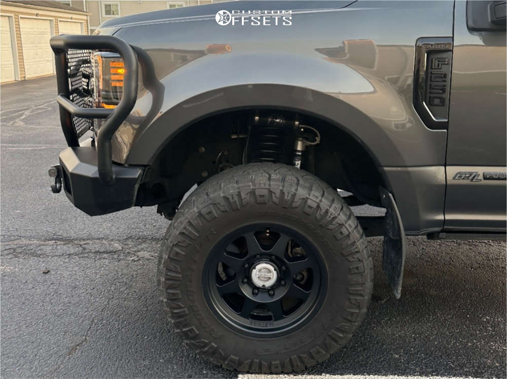 2018 Ford F-250 Super Duty with 18x9 18 Method Mr701 Hd and 35/12.5R18 ...