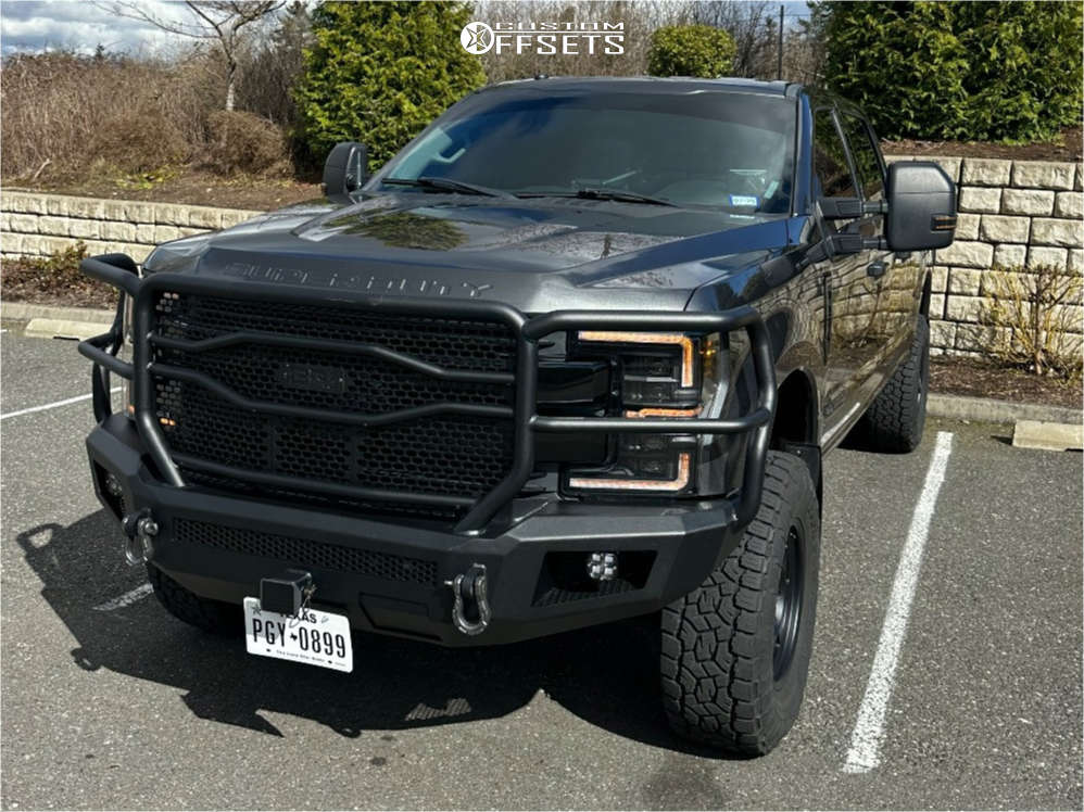 2018 Ford F-250 Super Duty with 18x9 18 Method Mr701 Hd and 35/12.5R18 ...