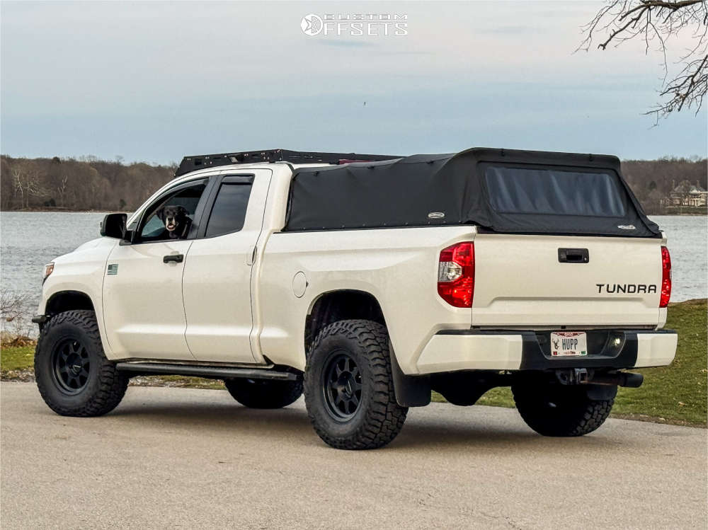 2020 Toyota Tundra with 17x8.5 0 Method Mr701 and 35/12.5R17 Mickey ...