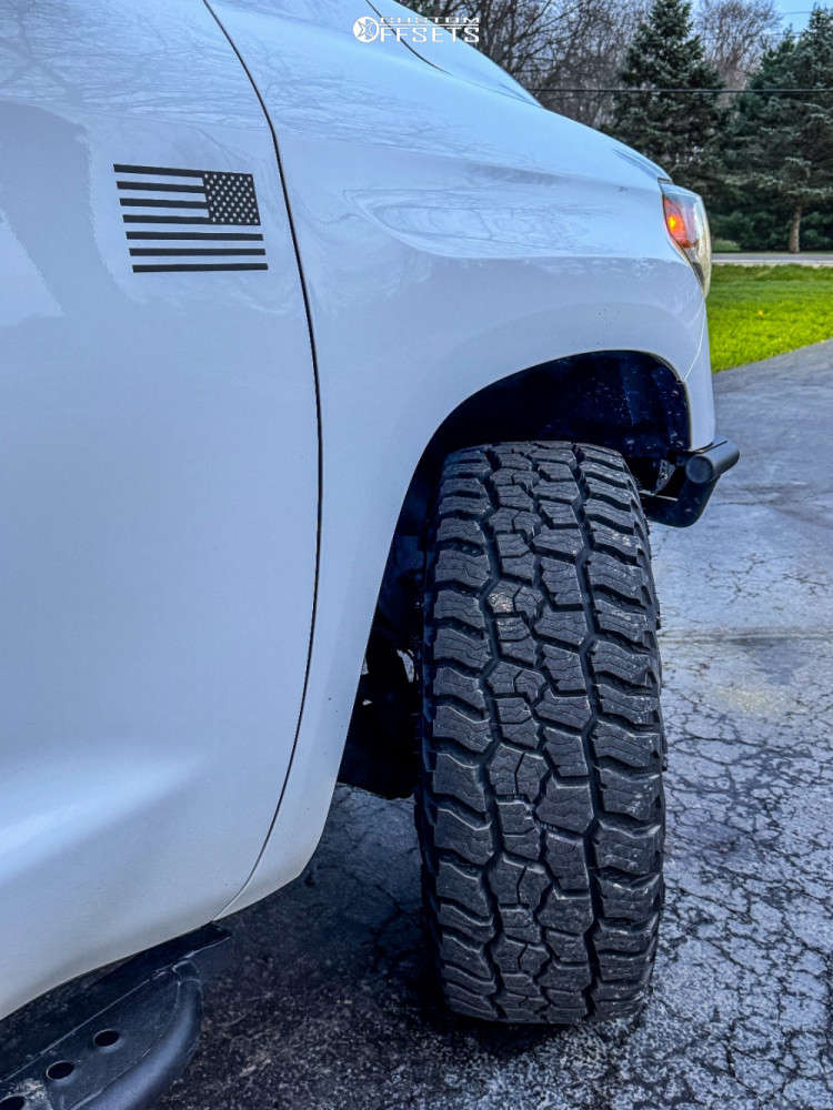 2020 Toyota Tundra with 17x8.5 0 Method Mr701 and 35/12.5R17 Mickey ...