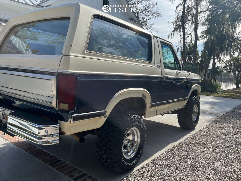 1981 Ford Bronco with 15x10 -46 Ultra Type 164 and 33/12.5R15 Wrangler ...