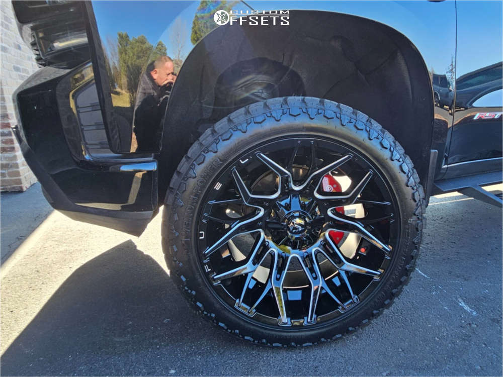 2020 Chevrolet Silverado 1500 with 22x12 -44 Fuel Twitch and 33/13.5R22 ...