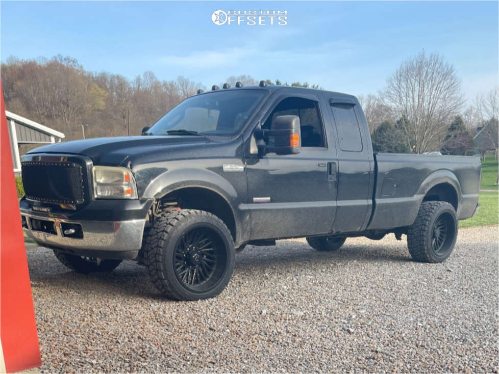 2007 Ford F-250 Super Duty with 22x12 -44 TIS 553b and 33/12.5R22 ...