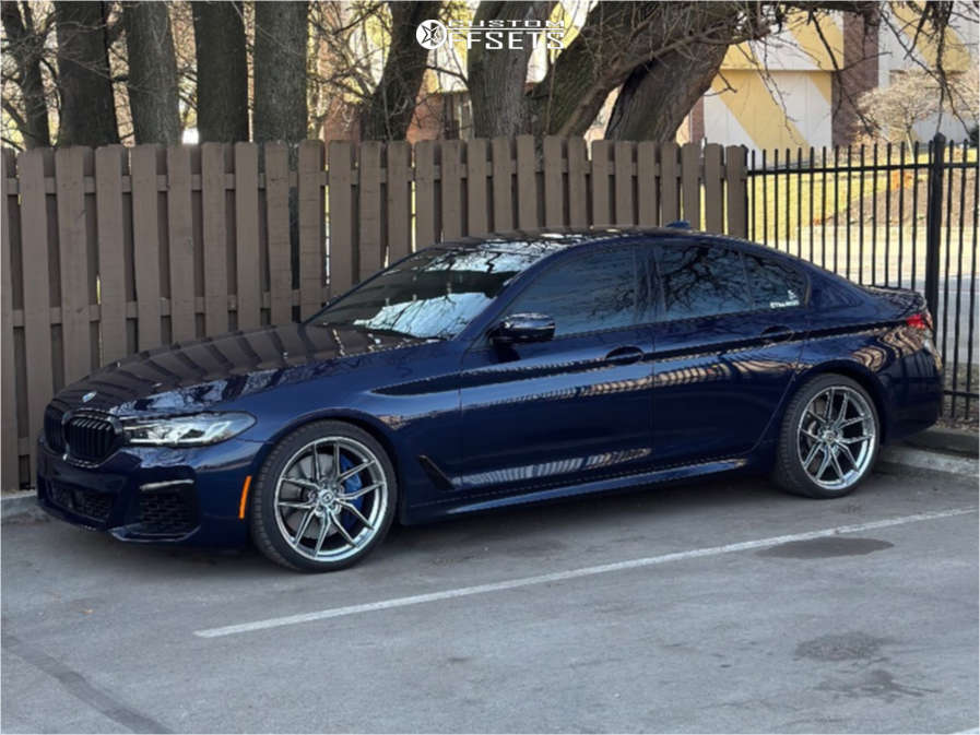 2022 BMW M550i XDrive with 20x9 25 HRE FlowForm Ff21 and 245/35R20 Continental Extremecontact ...