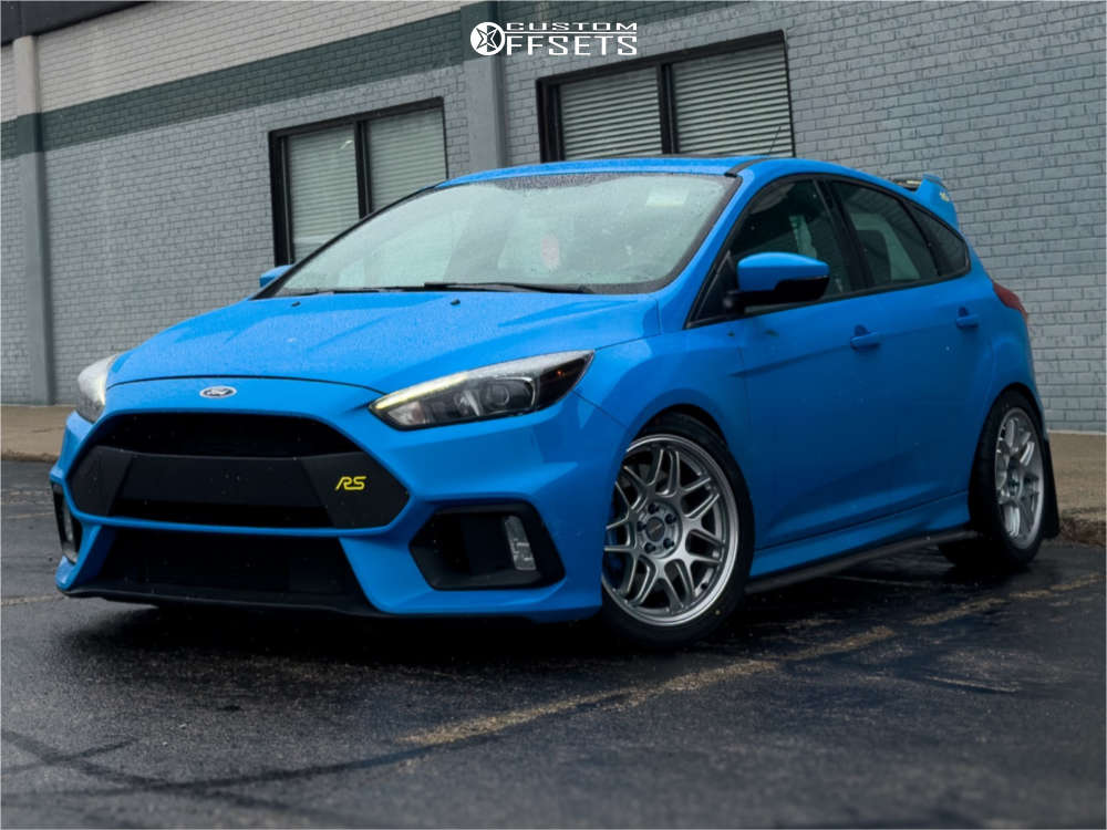 2017 Ford Focus with 18x8.5 42 Motegi Mr158 and 245/40R18 Falken Azenis ...