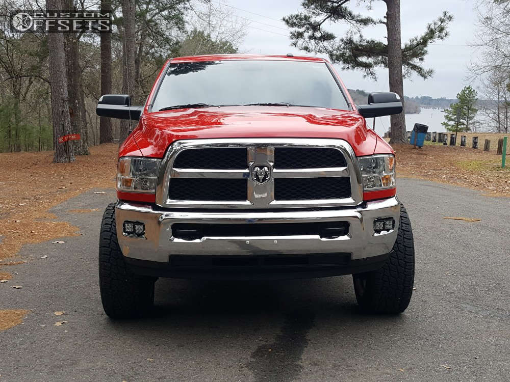 2015 Ram 2500 with 22x12 -51 Fuel Forged Ff09 and 35/12.5R22 Nitto ...