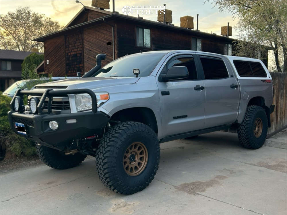 2015 Toyota Tundra with 17x9 -12 Method Mr703 and 40/13.5R17 Toyo Tires ...