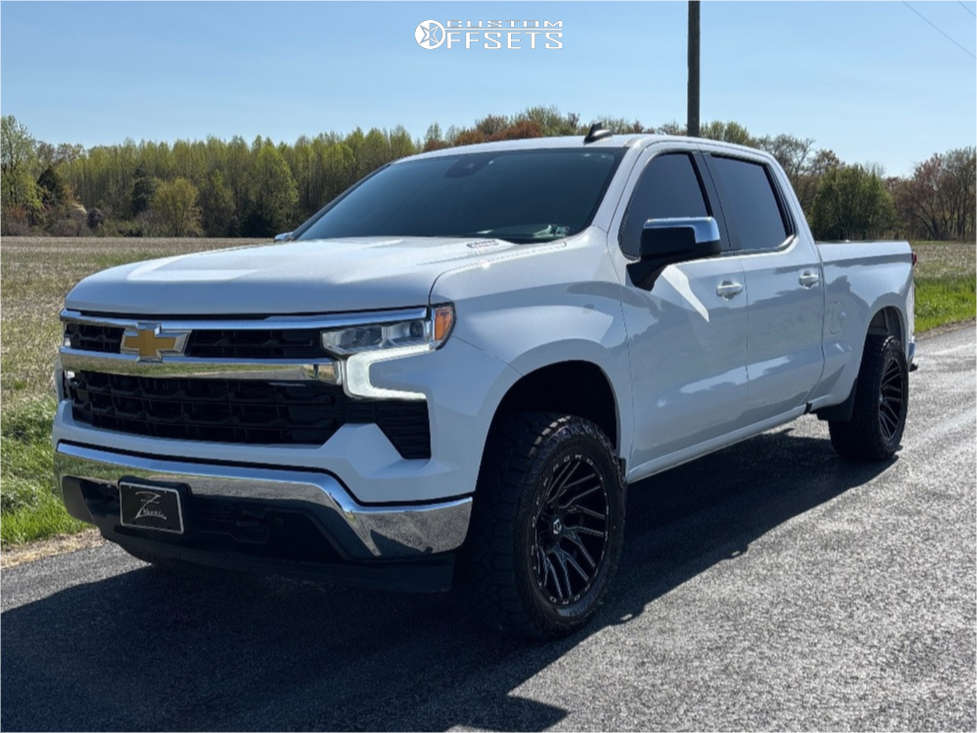2023 Chevrolet Silverado 1500 with 20x10 -19 TIS 554bm and 33/12.5R20 ...