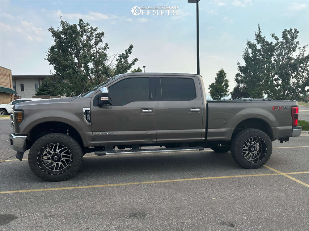 2018 Ford F-350 Super Duty with 22x12 -44 TIS 544mb and 37/13.5R22 ...