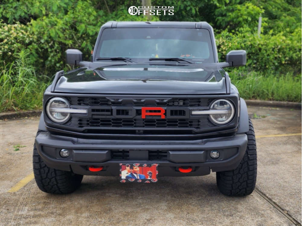 2024 Ford Bronco with 17x9 1 Fuel Reaction and 33/12.5R17 RBP Repulsor ...
