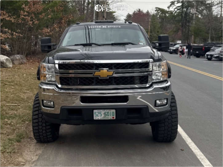 2012 Chevrolet Silverado 2500 HD with 22x12 -44 TIS 544bm and 35/12 ...