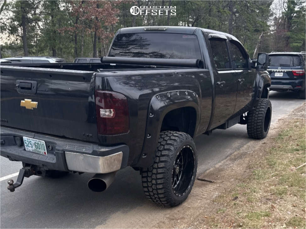 2012 Chevrolet Silverado 2500 HD with 22x12 -44 TIS 544bm and 35/12 ...