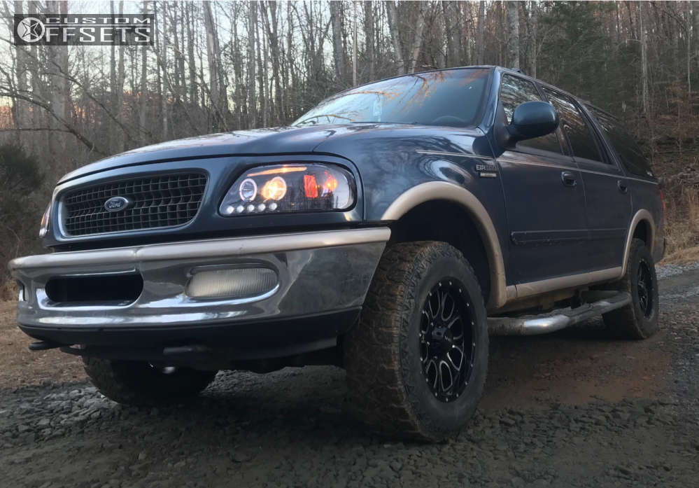 1998 Ford Expedition with 17x9 18 Helo He879 and 285/70R17 Fierce ...