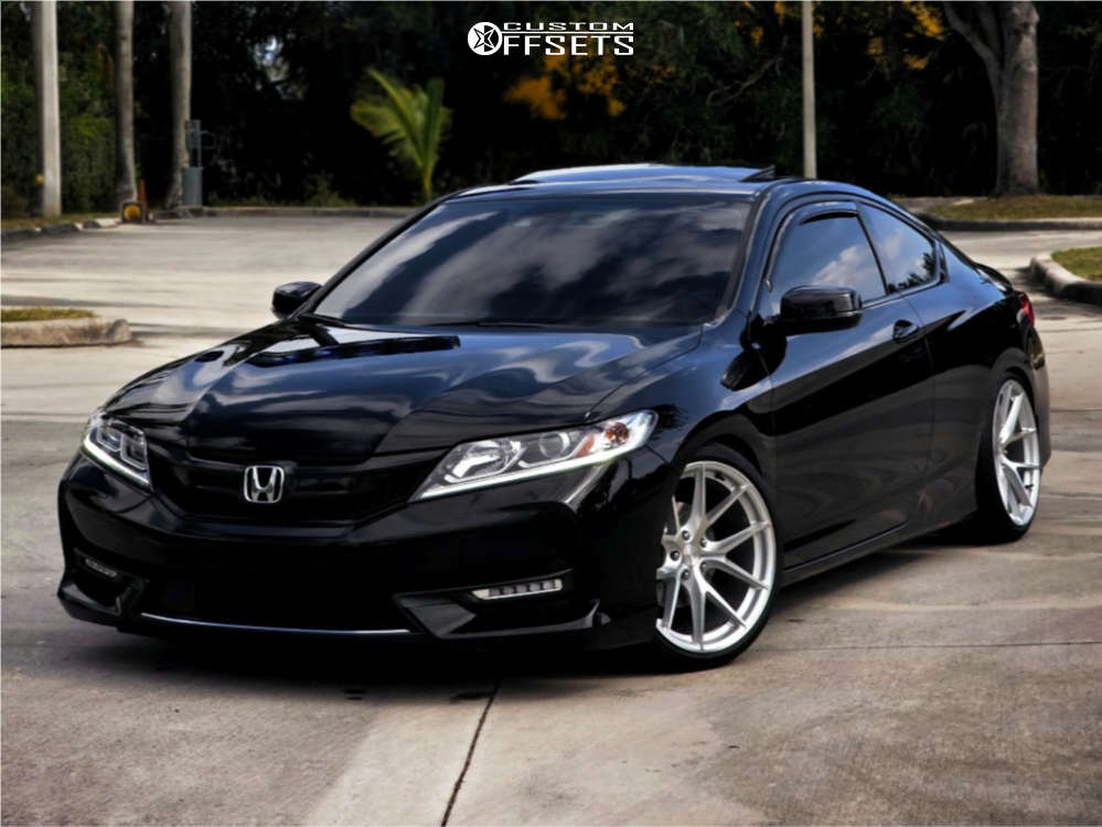 2017 Honda Accord with 19x9.5 35 Aodhan Aff7 and 245/35R19 Cooper Cobra ...