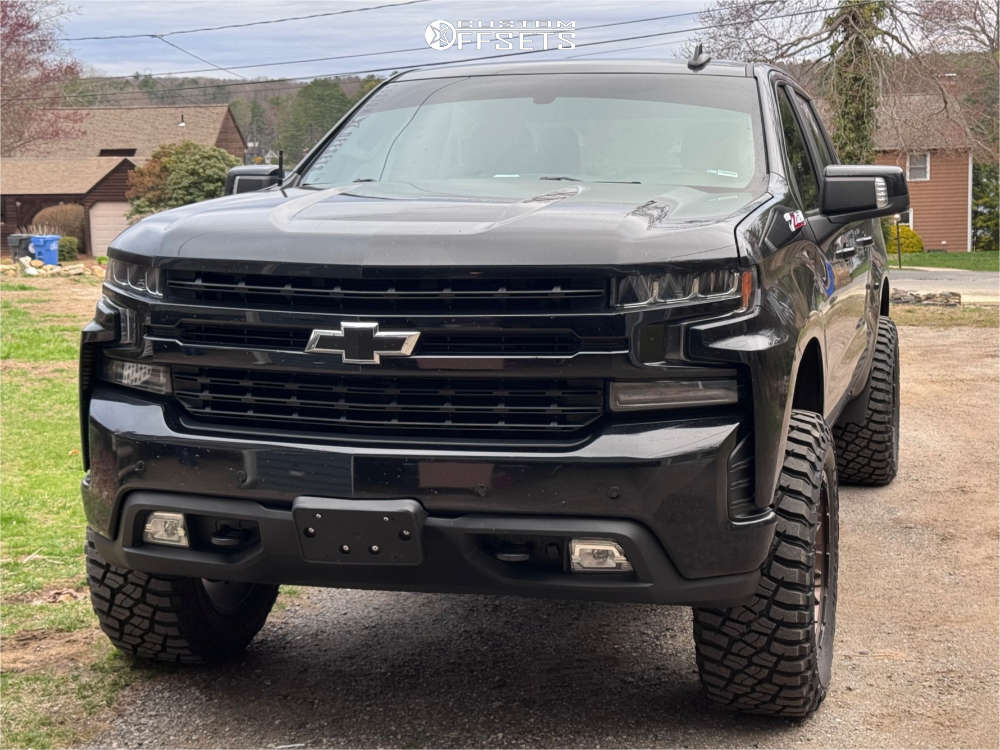 2019 Chevrolet Silverado 1500 with 20x10 -18 Fuel Rebel 6 and 35/12 ...