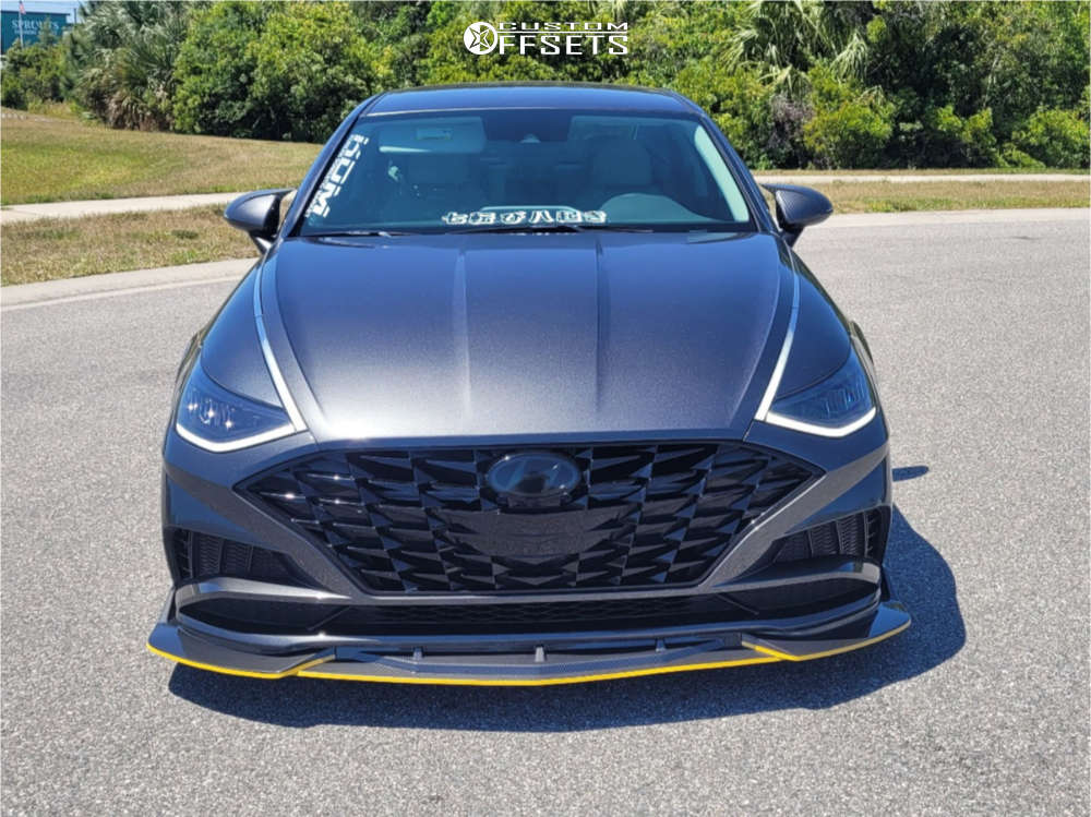 2023 Hyundai Sonata with 20x9.5 35 Vors Vr8 and 225/35R20 Crosswind All ...