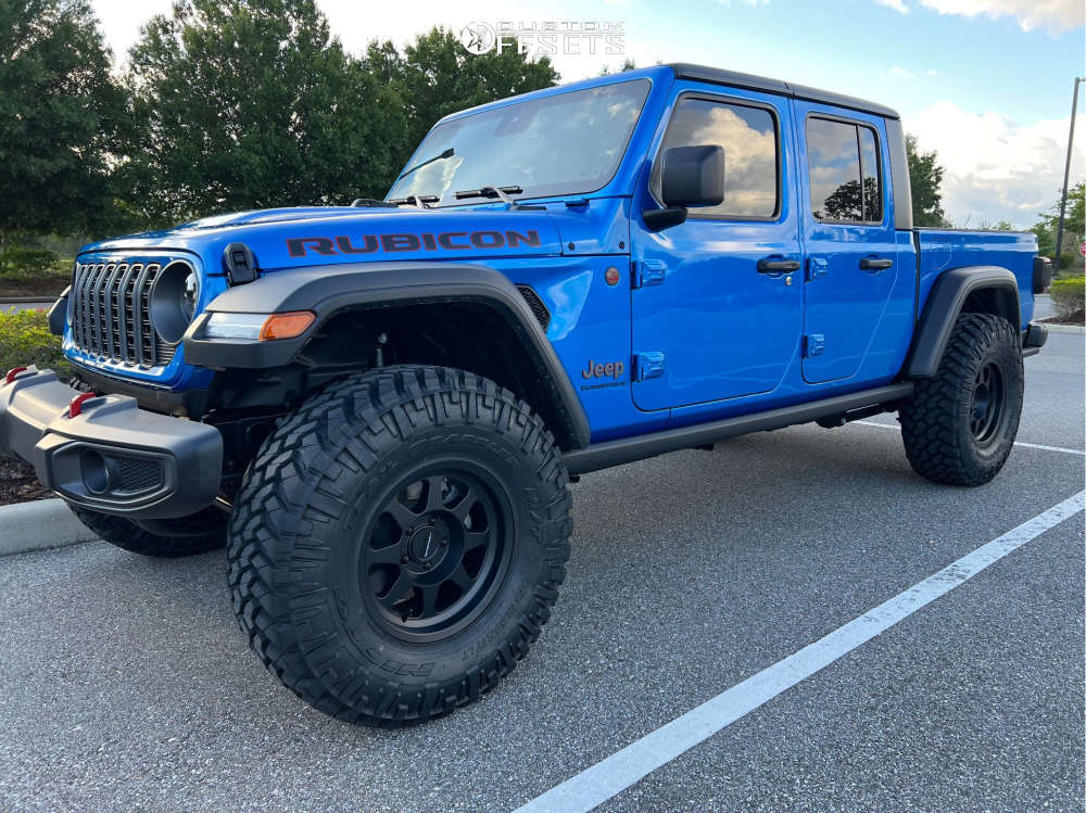 2025 Jeep Gladiator with 17x8.5 0 Method MR701 and 37/12.5R17 Nitto ...