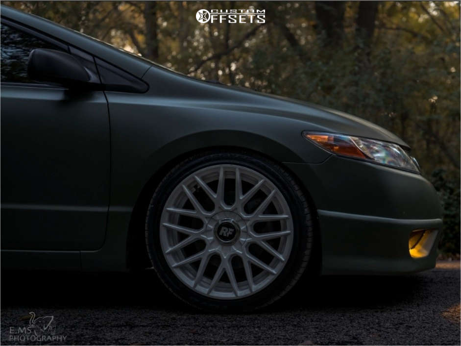 2008 Honda Civic with 18x8.5 35 Rotiform Rse and 225/40R18 Toyo Tires ...