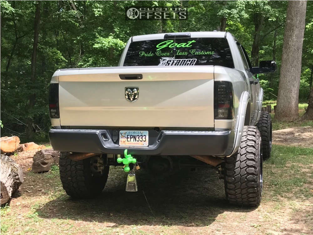 2012 Dodge Ram 2500 with 24x14 -76 Xtreme Mudder Xm-304 and 37/13.5R24 ...