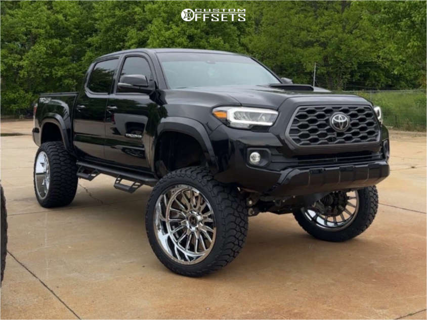 2021 Toyota Tacoma with 22x12 -44 Hardcore Offroad Hc24 and 33/12.5R22 ...