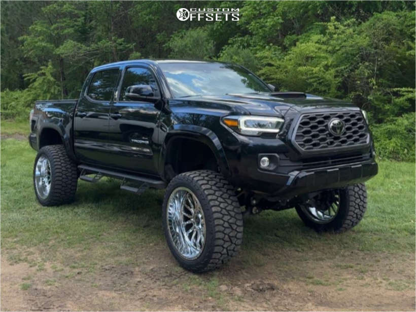 2021 Toyota Tacoma with 22x12 -44 Hardcore Offroad Hc24 and 33/12.5R22 ...