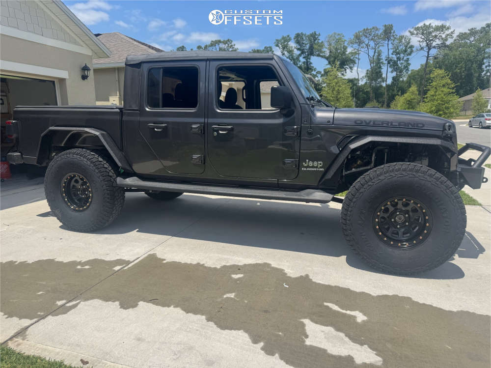2021 Jeep Gladiator with 17x9 -12 Rough Country Steel Simulated ...