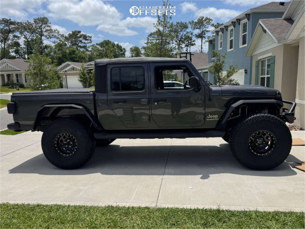 2021 Jeep Gladiator with 17x9 -12 Rough Country Steel Simulated ...