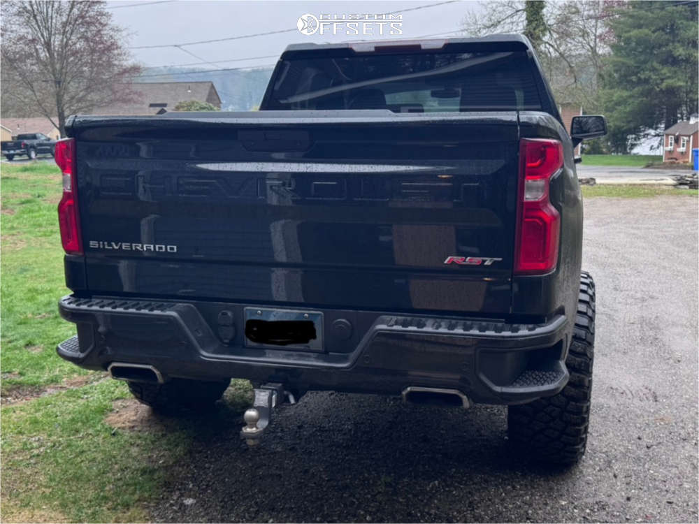 2019 Chevrolet Silverado 1500 with 20x10 -18 Fuel Rebel 6 and 35/12 ...