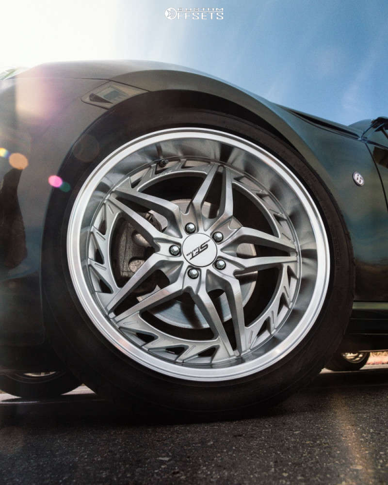 2017 Toyota 86 with 18x8.5 30 Shift Injector and 235/40R18 Nitto Neo ...