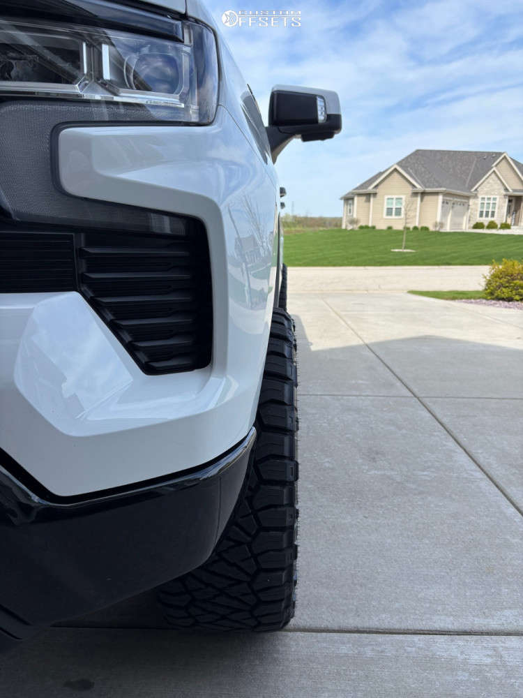 2023 Chevrolet Silverado 1500 with 22x10 -19 Vision Rapier and 33/12 ...
