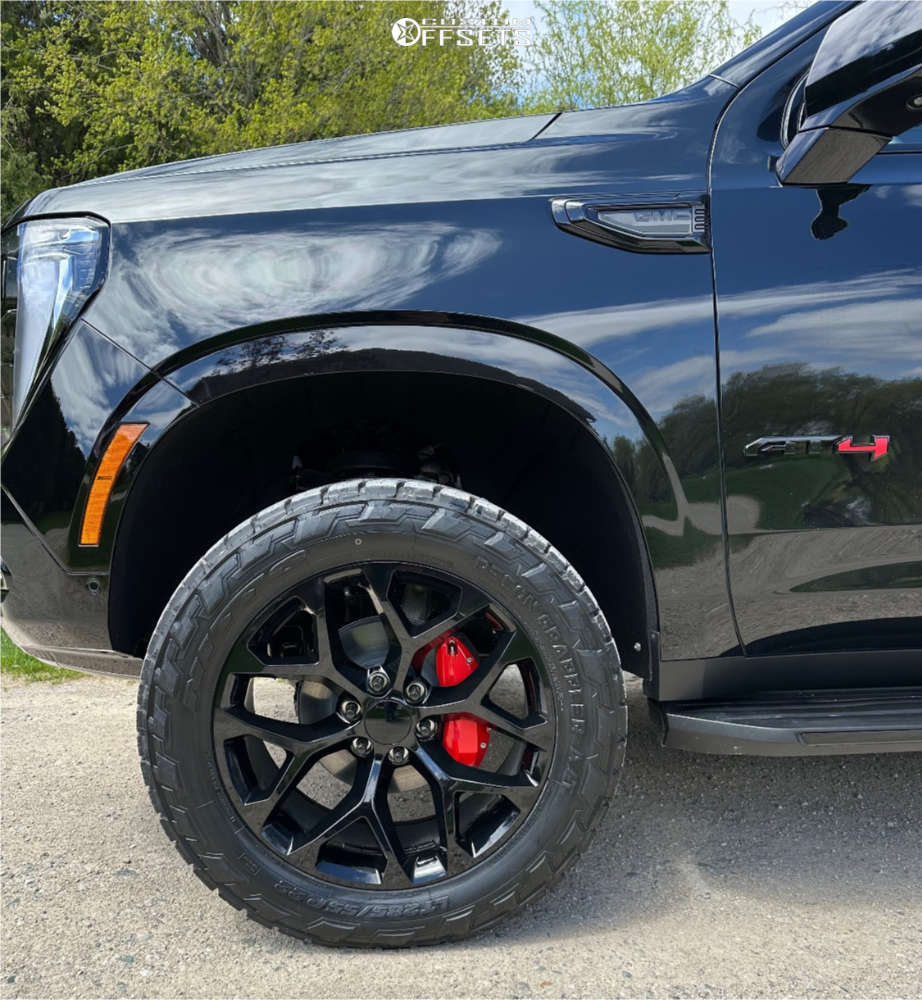 2025 GMC Yukon with 22x9 24 Impact Replicas Snowflake and 285/55R22 ...