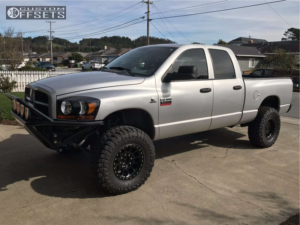 2006 Ram 2500 with 17x8.5 0 Method NV and 35/12.5R17 Toyo Tires Open ...